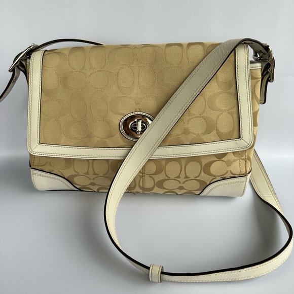 Coach | Bags | Coach F3972 Shoulder Bag Signature Canvas | Poshmark